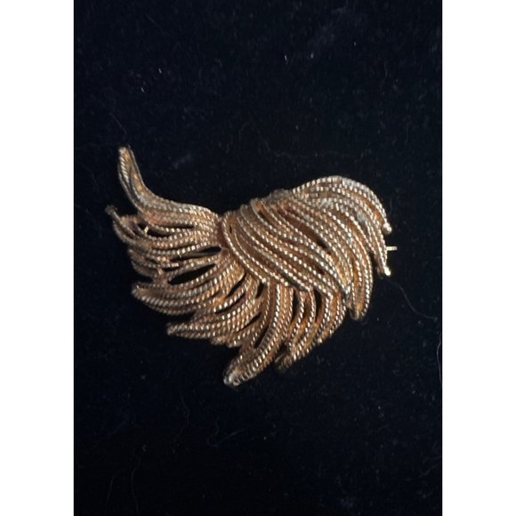 Unknown | Jewelry | Vintage Large Gold Star Burst Pin | Poshmark